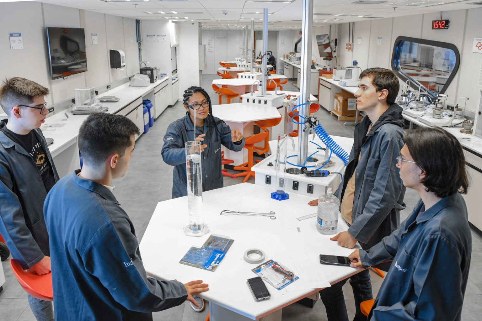 INSPER - The University Journal